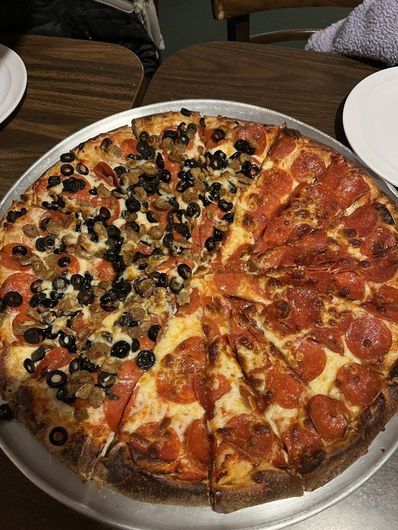 Francos pizzeria store